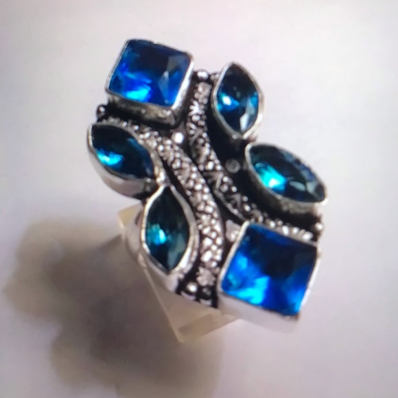 Stampd | Jewelry | Stunning 925 Sterling Silver Blue Topaz Ring | Poshmark